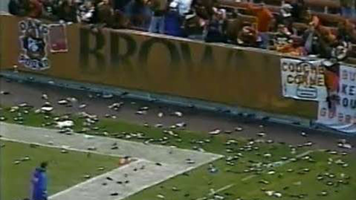 Bottlegate from a Fan’s Perspective – Odd Sports Stories